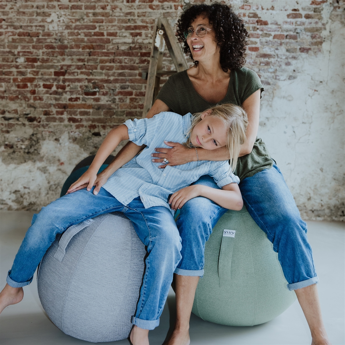 VLUV Stov Seating Ball - Back in Action