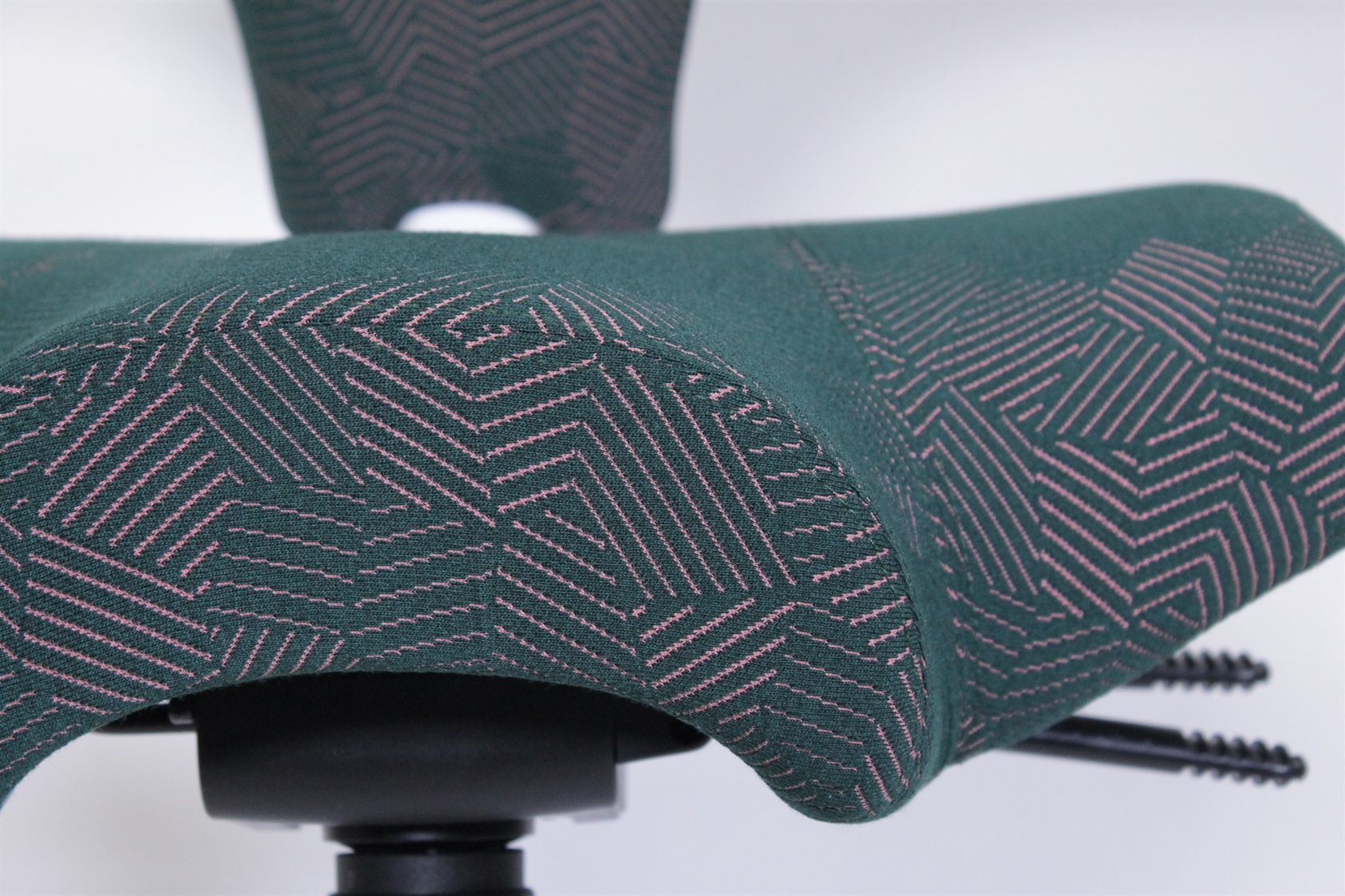 Capisco 8106 Special Edition - Back in Action